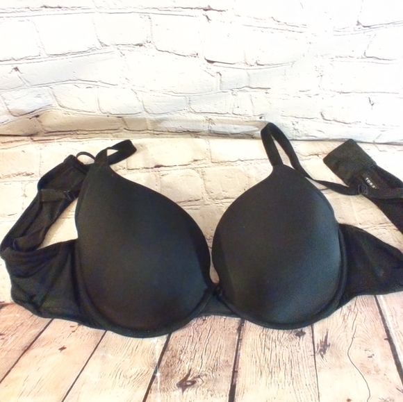 torrid | Intimates & Sleepwear | Torrid 46d Cups And Wings Black Bra ...
